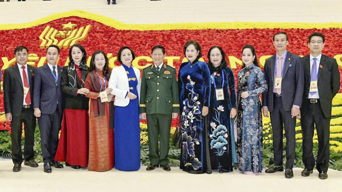 Đoàn đại biểu Ngân hàng Nhà nước Việt Nam tham dự Đại hội Thi đua yêu ...